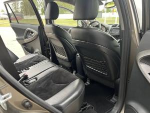 Brūns Toyota RAV4 2012 Jēkabpils, ar dzinēja tilpumu 2.20 L un nobraukumu 219 tūkst. km par 8490 €, foto 15 vietnē AUTOMOTO.COM.LV