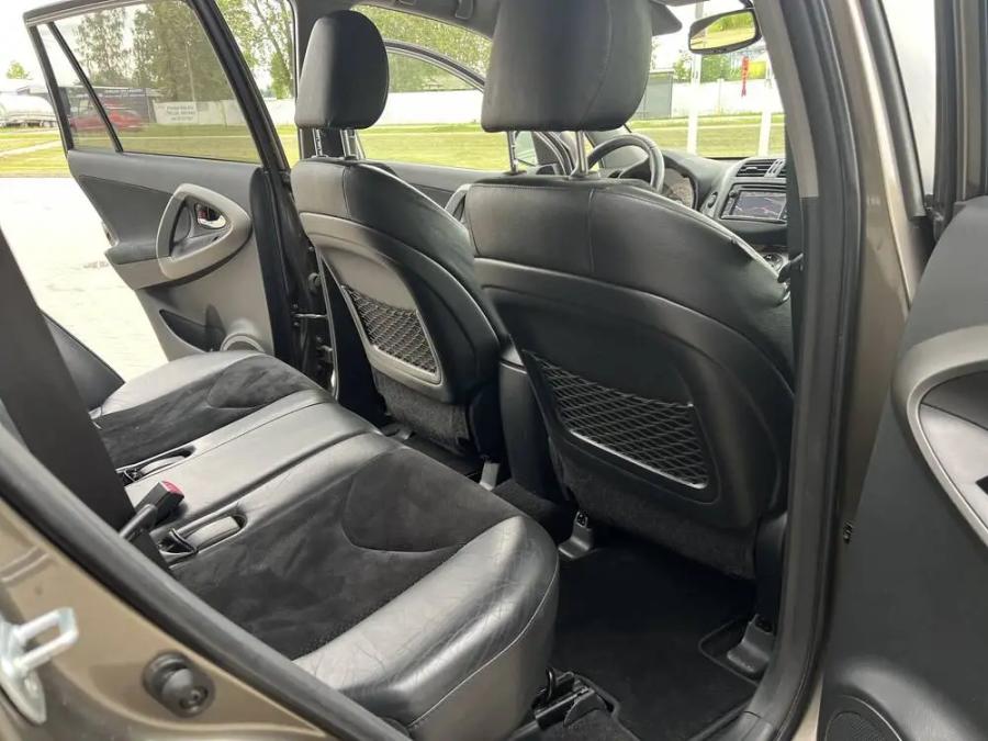 Brūns Toyota RAV4 2012 Jēkabpils, ar dzinēja tilpumu 2.20 L un nobraukumu 219 tūkst. km par 8490 €, foto 15 vietnē AUTOMOTO.COM.LV