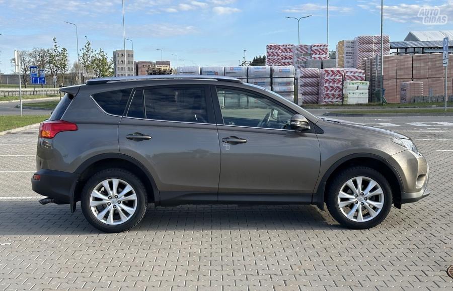 Brūns Toyota RAV4 2013 Viļņa, ar dzinēja tilpumu 2.20 L un nobraukumu 167 tūkst. km par 12000 €, foto 7 vietnē AUTOMOTO.COM.LV