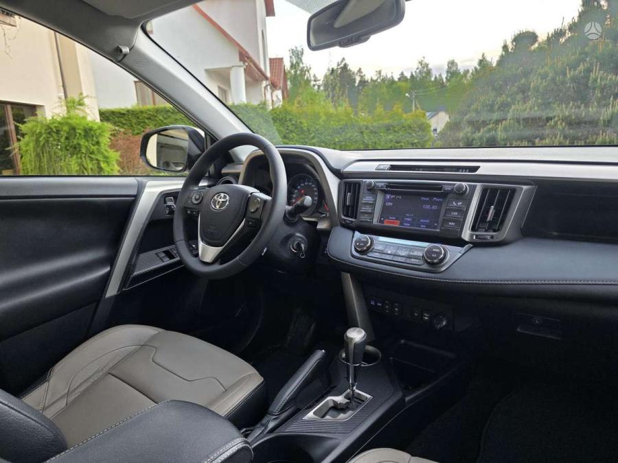 Brūns Toyota RAV4 2013 Utena, ar dzinēja tilpumu 1.99 L un nobraukumu 234 tūkst. km par 10600 €, foto 8 vietnē AUTOMOTO.COM.LV