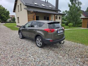 Brūns Toyota RAV4 2013 Klaipėda, ar dzinēja tilpumu 2.23 L un nobraukumu 114 tūkst. km par 12150 €, foto 4 vietnē AUTOMOTO.COM.LV