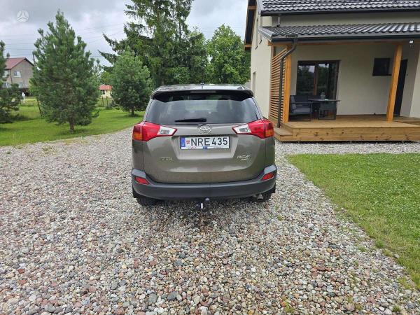 Brūns Toyota RAV4 2013 Klaipėda, ar dzinēja tilpumu 2.23 L un nobraukumu 114 tūkst. km par 12150 €, foto 4 vietnē AUTOMOTO.COM.LV
