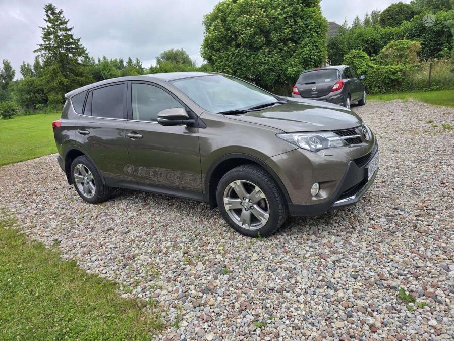 Brūns Toyota RAV4 2013 Klaipėda, ar dzinēja tilpumu 2.23 L un nobraukumu 114 tūkst. km par 12150 €, foto 8 vietnē AUTOMOTO.COM.LV