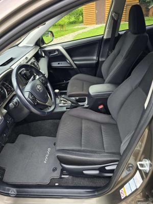 Brūns Toyota RAV4 2013 Klaipėda, ar dzinēja tilpumu 2.23 L un nobraukumu 114 tūkst. km par 12150 €, foto 10 vietnē AUTOMOTO.COM.LV