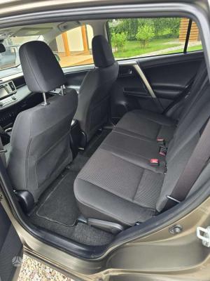 Brūns Toyota RAV4 2013 Klaipėda, ar dzinēja tilpumu 2.23 L un nobraukumu 114 tūkst. km par 12150 €, foto 11 vietnē AUTOMOTO.COM.LV