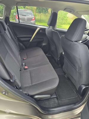 Brūns Toyota RAV4 2013 Klaipėda, ar dzinēja tilpumu 2.23 L un nobraukumu 114 tūkst. km par 12150 €, foto 12 vietnē AUTOMOTO.COM.LV