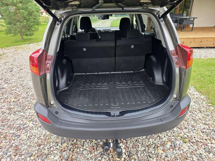 Brūns Toyota RAV4 2013 Klaipėda, ar dzinēja tilpumu 2.23 L un nobraukumu 114 tūkst. km par 12150 €, foto 15 vietnē AUTOMOTO.COM.LV