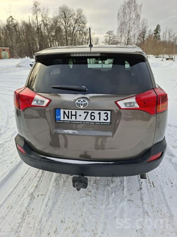 Brūns Toyota RAV4 2014 Cēsis, ar dzinēja tilpumu 2.00 L un nobraukumu 217 tūkst. km par 9500 €, foto 6 vietnē AUTOMOTO.COM.LV