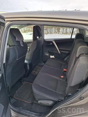 Brūns Toyota RAV4 2014 Cēsis, ar dzinēja tilpumu 2.00 L un nobraukumu 217 tūkst. km par 9500 €, foto 8 vietnē AUTOMOTO.COM.LV