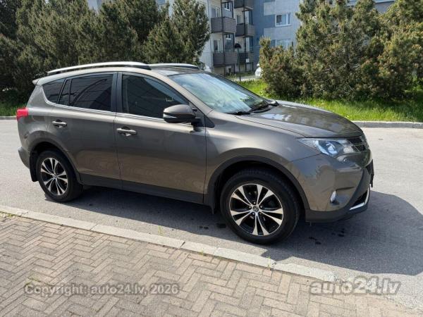 Brūns Toyota RAV4 2014 Tallina, ar dzinēja tilpumu 2.00 L un nobraukumu 203 tūkst. km par 10500 €, foto 4 vietnē AUTOMOTO.COM.LV
