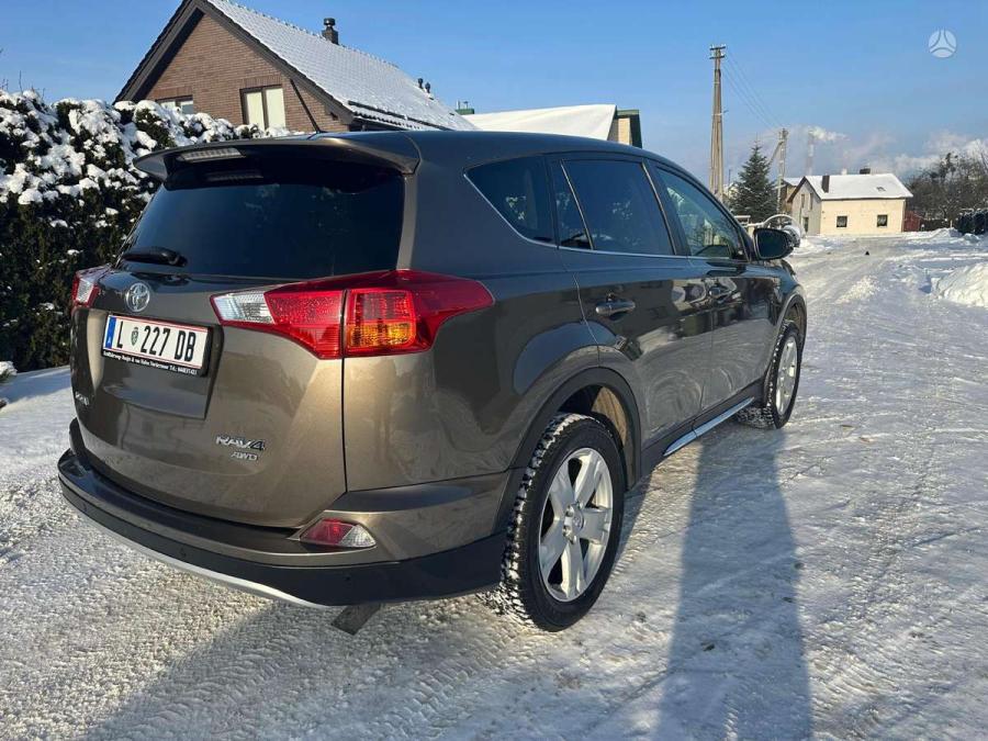 Brūns Toyota RAV4 2014 Kauņa, ar dzinēja tilpumu 2.20 L un nobraukumu 105 tūkst. km par 12799 €, foto 4 vietnē AUTOMOTO.COM.LV
