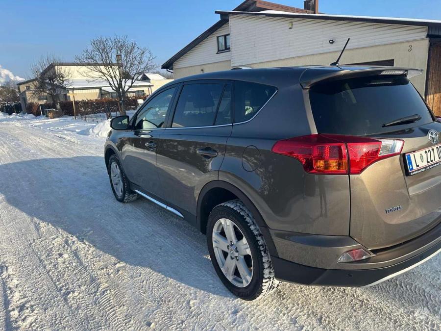 Brūns Toyota RAV4 2014 Kauņa, ar dzinēja tilpumu 2.20 L un nobraukumu 105 tūkst. km par 12799 €, foto 6 vietnē AUTOMOTO.COM.LV