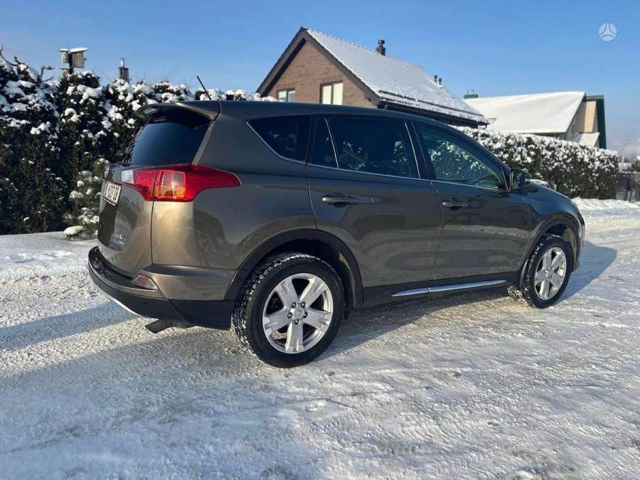 Brūns Toyota RAV4 2014 Kauņa, ar dzinēja tilpumu 2.20 L un nobraukumu 105 tūkst. km par 12799 €, foto 18 vietnē AUTOMOTO.COM.LV