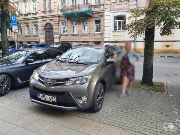 Brūns Toyota RAV4 2014 Viļņa, ar dzinēja tilpumu 2.00 L un nobraukumu 187 tūkst. km par 4200 €, foto 1 vietnē AUTOMOTO.COM.LV