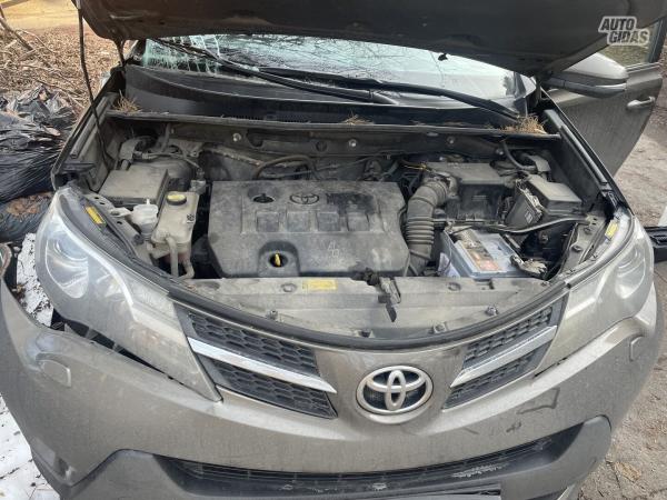 Brūns Toyota RAV4 2014 Viļņa, ar dzinēja tilpumu 2.00 L un nobraukumu 187 tūkst. km par 4200 €, foto 7 vietnē AUTOMOTO.COM.LV