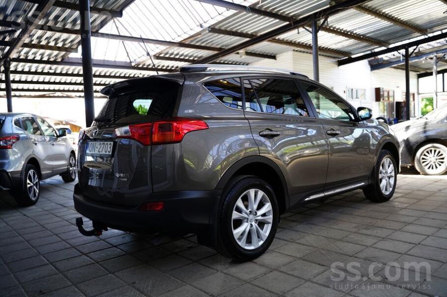 Brūns Toyota RAV4 2014 Rīga, ar dzinēja tilpumu 2.20 L un nobraukumu 115 tūkst. km par 12990 €, foto 6 vietnē AUTOMOTO.COM.LV