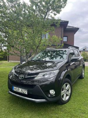 Brown Toyota RAV4 2014 in Vilnius, with an engine capacity of 1.99 L and mileage of 136 thousand km for 14200 €, photo  on AUTOMOTO.COM.LV