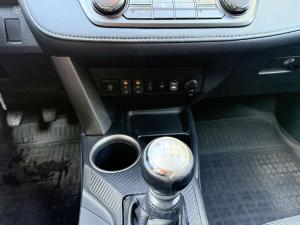 Brown Toyota RAV4 2014 in Jonava, with an engine capacity of 2.00 L and mileage of 227 thousand km for 11450 €, photo 13 on AUTOMOTO.COM.LV