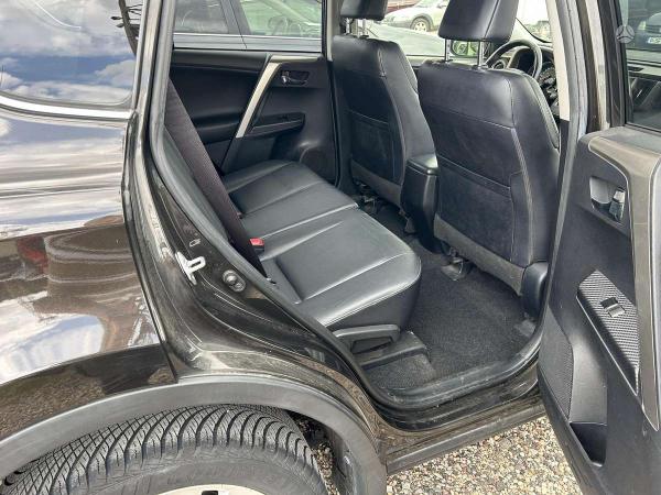 Brūns Toyota RAV4 2014 Viļņa, ar dzinēja tilpumu 2.00 L un nobraukumu 198 tūkst. km par 12500 €, foto 7 vietnē AUTOMOTO.COM.LV