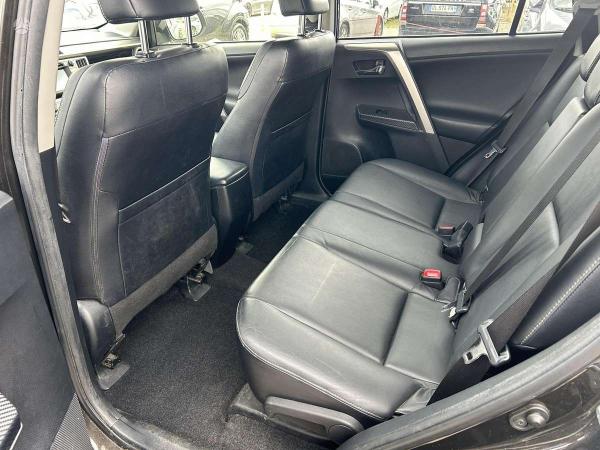 Brūns Toyota RAV4 2014 Viļņa, ar dzinēja tilpumu 2.00 L un nobraukumu 198 tūkst. km par 12500 €, foto 8 vietnē AUTOMOTO.COM.LV