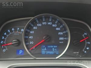Brown Toyota RAV4 2014 in Riga, with an engine capacity of 2.00 L and mileage of 278 thousand km for 9000 €, photo 5 on AUTOMOTO.COM.LV