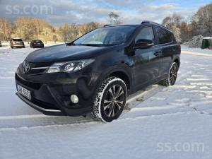 Brown Toyota RAV4 2014 in Riga, with an engine capacity of 2.00 L and mileage of 278 thousand km for 9000 €, photo 7 on AUTOMOTO.COM.LV