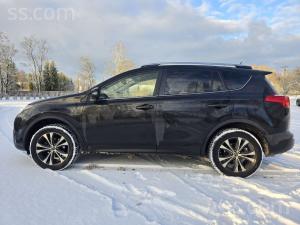 Brown Toyota RAV4 2014 in Riga, with an engine capacity of 2.00 L and mileage of 278 thousand km for 9000 €, photo 8 on AUTOMOTO.COM.LV
