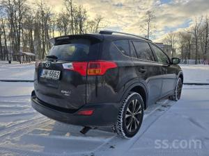 Brown Toyota RAV4 2014 in Riga, with an engine capacity of 2.00 L and mileage of 278 thousand km for 9000 €, photo 11 on AUTOMOTO.COM.LV
