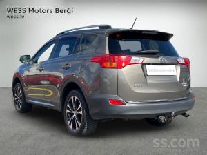 Brown Toyota RAV4 2014 in Riga, with an engine capacity of 2.00 L and mileage of 150 thousand km for 9900 €, photo 24 on AUTOMOTO.COM.LV