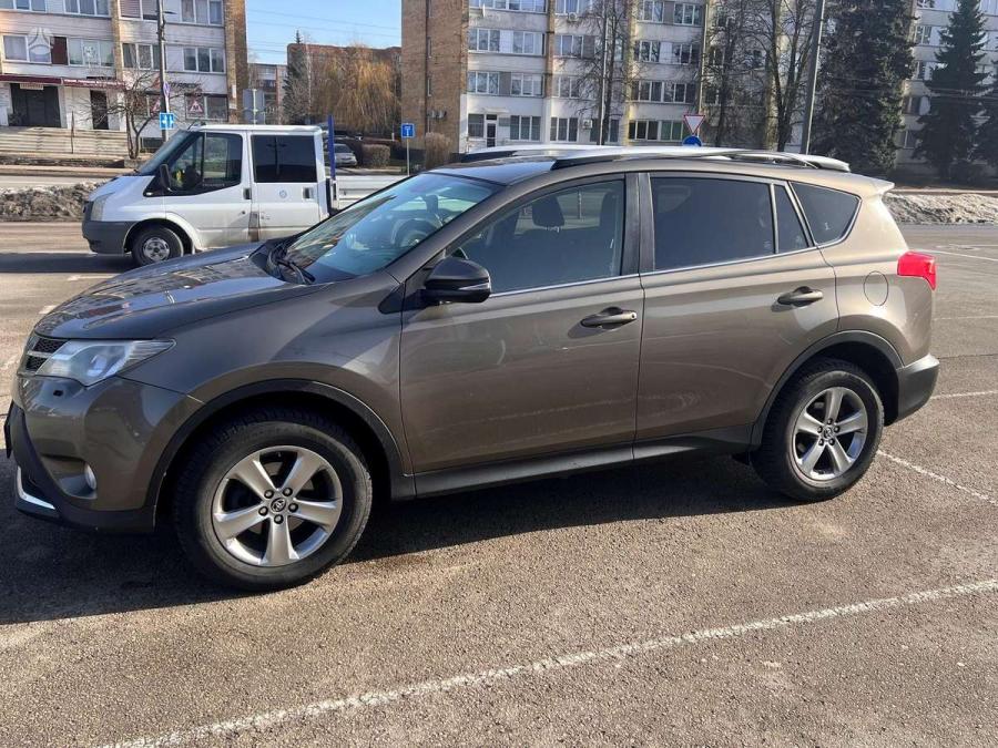 Brūns Toyota RAV4 2014 Kauņa, ar dzinēja tilpumu 2.00 L un nobraukumu 300 tūkst. km par 9200 €, foto 1 vietnē AUTOMOTO.COM.LV
