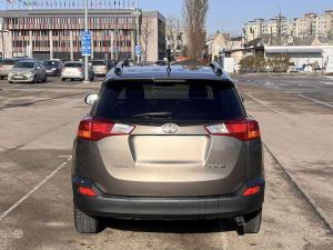 Brūns Toyota RAV4 2014 Kauņa, ar dzinēja tilpumu 2.00 L un nobraukumu 300 tūkst. km par 9200 €, foto 6 vietnē AUTOMOTO.COM.LV