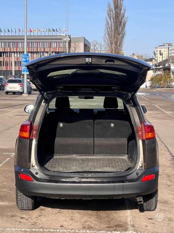 Brūns Toyota RAV4 2014 Kauņa, ar dzinēja tilpumu 2.00 L un nobraukumu 300 tūkst. km par 9200 €, foto 7 vietnē AUTOMOTO.COM.LV