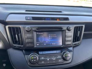 Brūns Toyota RAV4 2014 Kauņa, ar dzinēja tilpumu 2.00 L un nobraukumu 300 tūkst. km par 9200 €, foto 9 vietnē AUTOMOTO.COM.LV