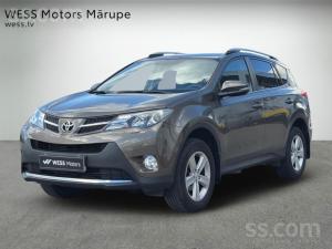Brown Toyota RAV4 2014 in Riga, with an engine capacity of 2.00 L and mileage of 115 thousand km for 13590 €, photo 1 on AUTOMOTO.COM.LV
