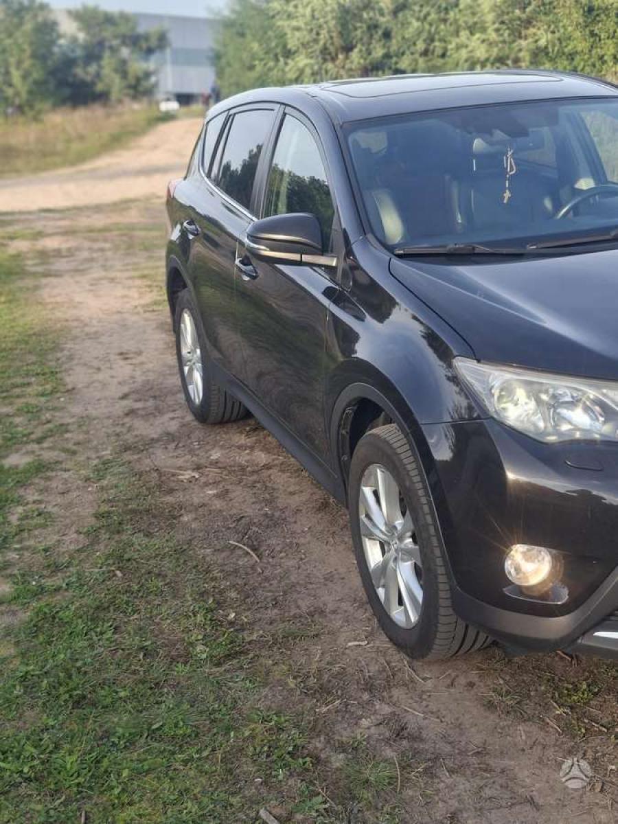 Brown Toyota RAV4 2014 in Vilnius, with an engine capacity of 2.23 L and mileage of 187 thousand km for 12500 €, photo 8 on AUTOMOTO.COM.LV