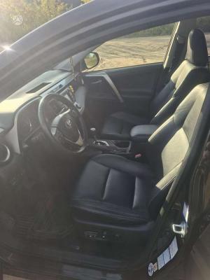 Brown Toyota RAV4 2014 in Vilnius, with an engine capacity of 2.23 L and mileage of 187 thousand km for 12500 €, photo 10 on AUTOMOTO.COM.LV