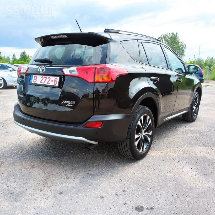 Brown Toyota RAV4 2015 in Daugavpils, with an engine capacity of 2.20 L and mileage of 0 thousand km for 13400 €, photo 7 on AUTOMOTO.COM.LV
