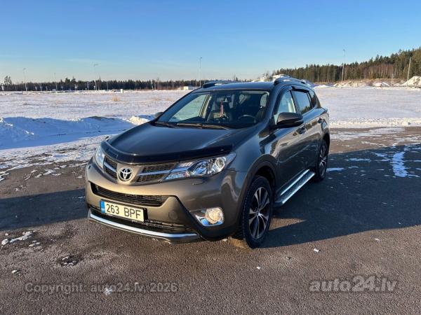 Brown Toyota RAV4 2015 in Tallinn, with an engine capacity of 2.00 L and mileage of 76 thousand km for 17300 €, photo 2 on AUTOMOTO.COM.LV