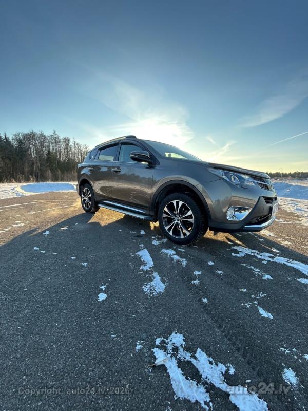 Brown Toyota RAV4 2015 in Tallinn, with an engine capacity of 2.00 L and mileage of 76 thousand km for 17300 €, photo 4 on AUTOMOTO.COM.LV