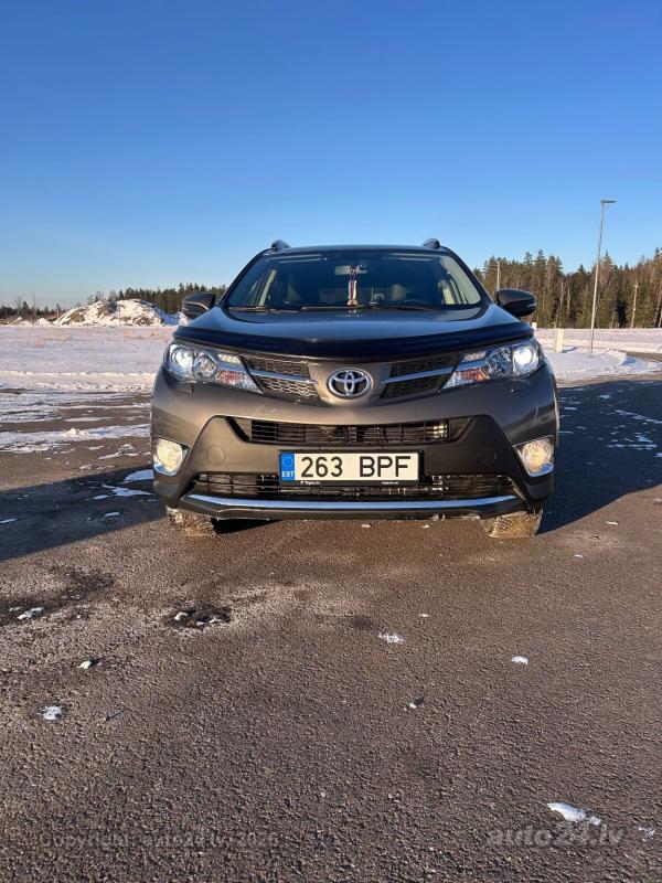 Brown Toyota RAV4 2015 in Tallinn, with an engine capacity of 2.00 L and mileage of 76 thousand km for 17300 €, photo 6 on AUTOMOTO.COM.LV