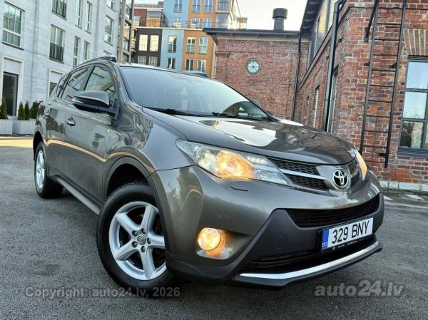 Brown Toyota RAV4 2015 in Tallinn, with an engine capacity of 2.20 L and mileage of 274 thousand km for 11990 €, photo 3 on AUTOMOTO.COM.LV