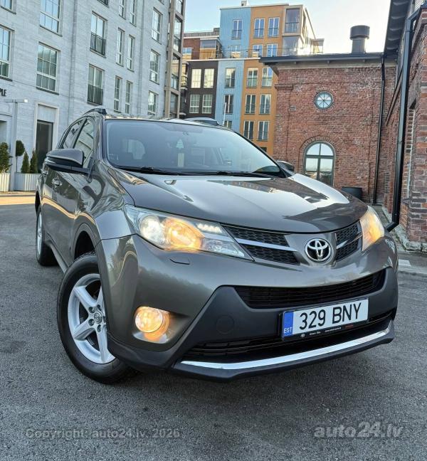 Brown Toyota RAV4 2015 in Tallinn, with an engine capacity of 2.20 L and mileage of 274 thousand km for 11990 €, photo 4 on AUTOMOTO.COM.LV