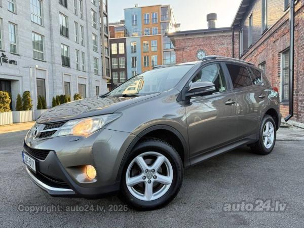 Brown Toyota RAV4 2015 in Tallinn, with an engine capacity of 2.20 L and mileage of 274 thousand km for 11990 €, photo 9 on AUTOMOTO.COM.LV