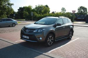 Brown Toyota RAV4 2015 in Talsi, with an engine capacity of 2.20 L and mileage of 149 thousand km for 11900 €, photo  on AUTOMOTO.COM.LV