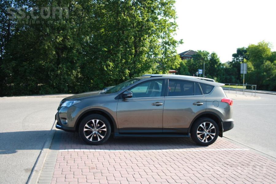 Brūns Toyota RAV4 2015 Talsi, ar dzinēja tilpumu 2.20 L un nobraukumu 149 tūkst. km par 11900 €, foto 3 vietnē AUTOMOTO.COM.LV