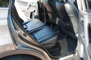 Brūns Toyota RAV4 2015 Talsi, ar dzinēja tilpumu 2.20 L un nobraukumu 149 tūkst. km par 11900 €, foto 12 vietnē AUTOMOTO.COM.LV