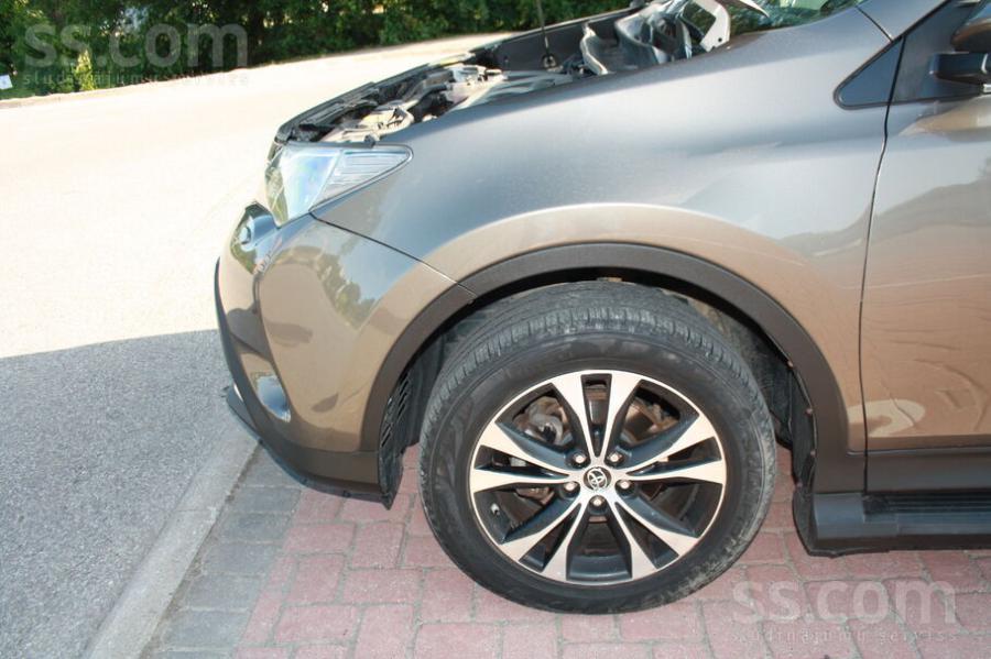 Brūns Toyota RAV4 2015 Talsi, ar dzinēja tilpumu 2.20 L un nobraukumu 149 tūkst. km par 11900 €, foto 21 vietnē AUTOMOTO.COM.LV