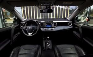 Brūns Toyota RAV4 2015 Rīga, ar dzinēja tilpumu 2.00 L un nobraukumu 143 tūkst. km par 16500 €, foto 3 vietnē AUTOMOTO.COM.LV