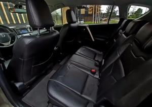 Brūns Toyota RAV4 2015 Rīga, ar dzinēja tilpumu 2.00 L un nobraukumu 143 tūkst. km par 16500 €, foto 5 vietnē AUTOMOTO.COM.LV