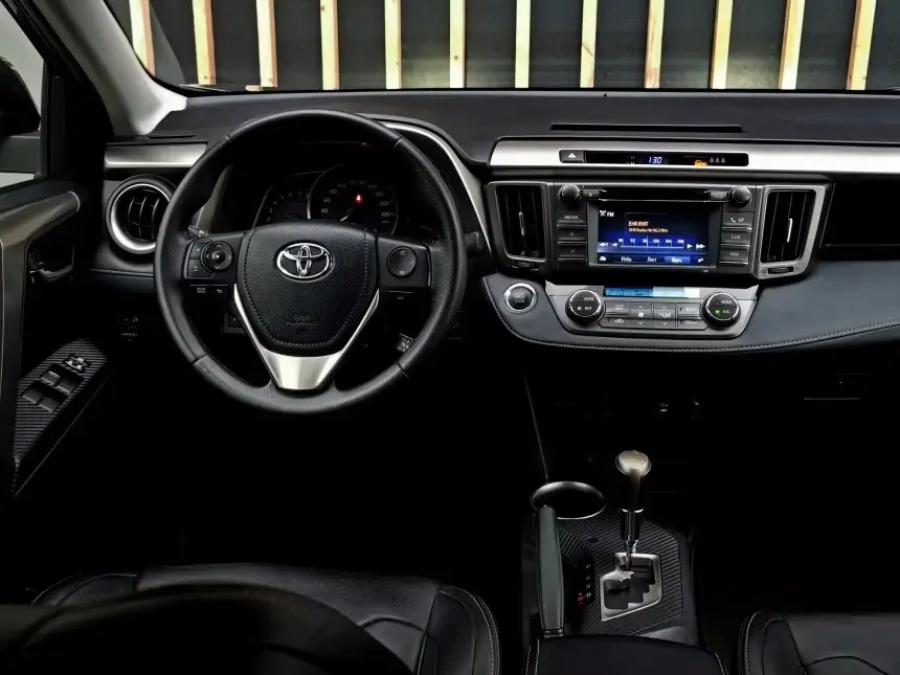 Brūns Toyota RAV4 2015 Rīga, ar dzinēja tilpumu 2.00 L un nobraukumu 143 tūkst. km par 16500 €, foto 6 vietnē AUTOMOTO.COM.LV